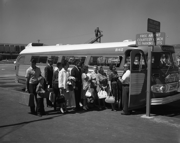 Objects | negative: San Francisco International Airport (SFO), shuttle ...