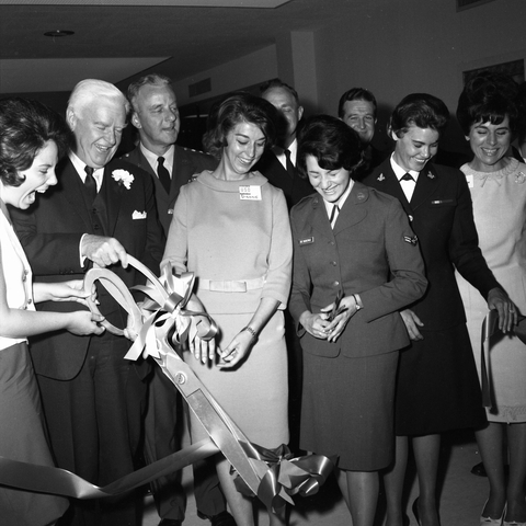 Objects | negative: San Francisco International Airport (SFO), USO ...