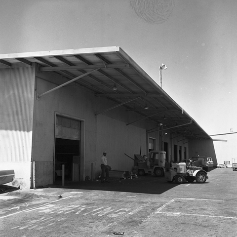 Objects | negative: San Francisco International Airport (SFO), cargo ...