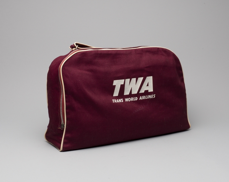 Objects | airline bag: TWA (Trans World Airlines) | SFO Museum