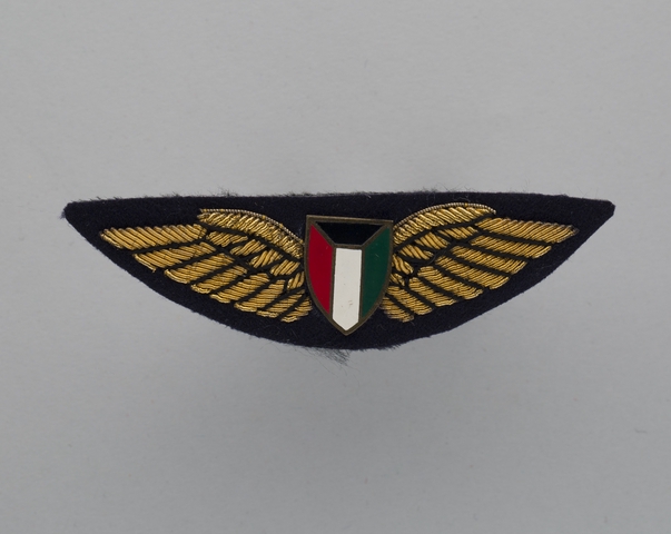 Objects | flight officer wings: Kuwait Airways | SFO Museum
