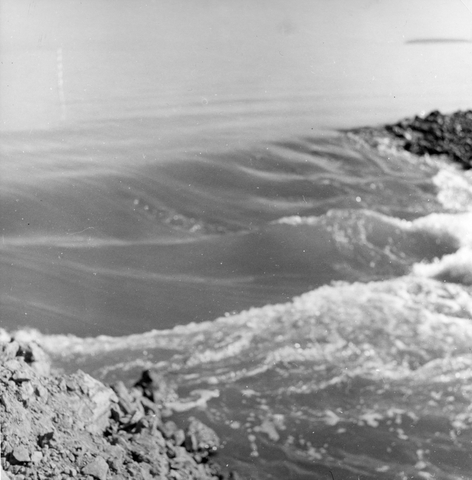 Objects | photograph: San Francisco Airport, levee | SFO Museum