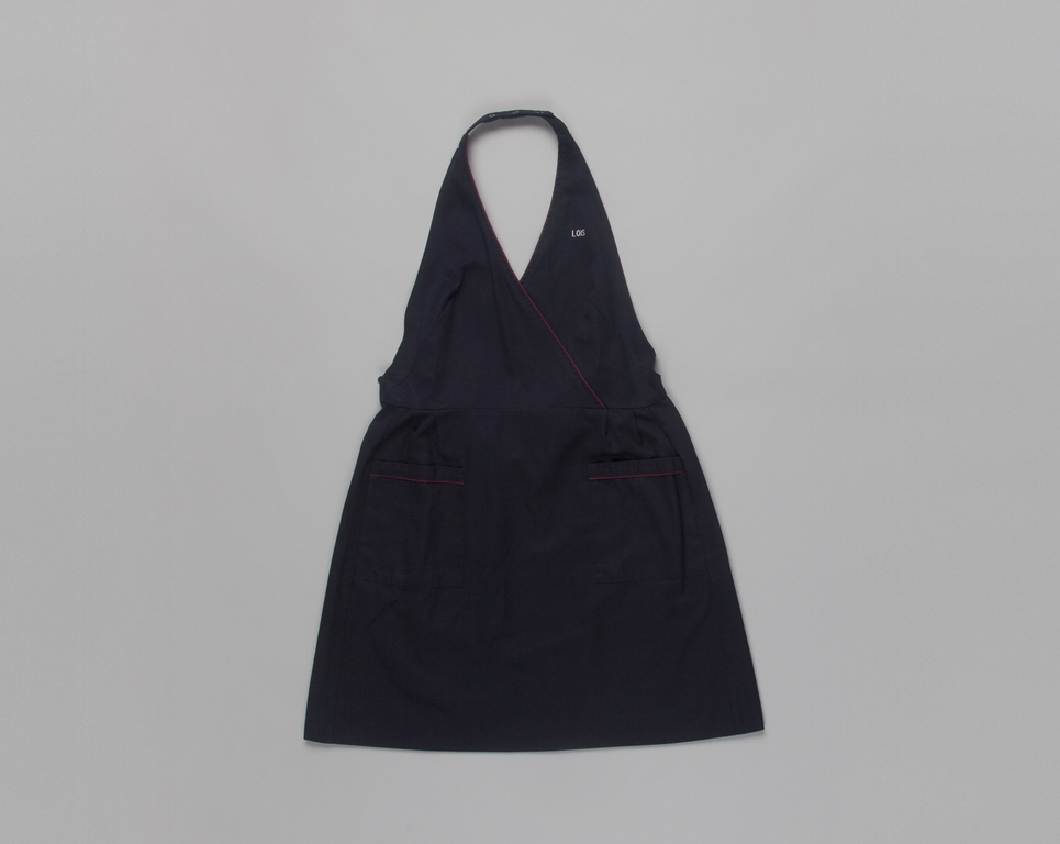 Objects | flight attendant apron: United Airlines | SFO Museum