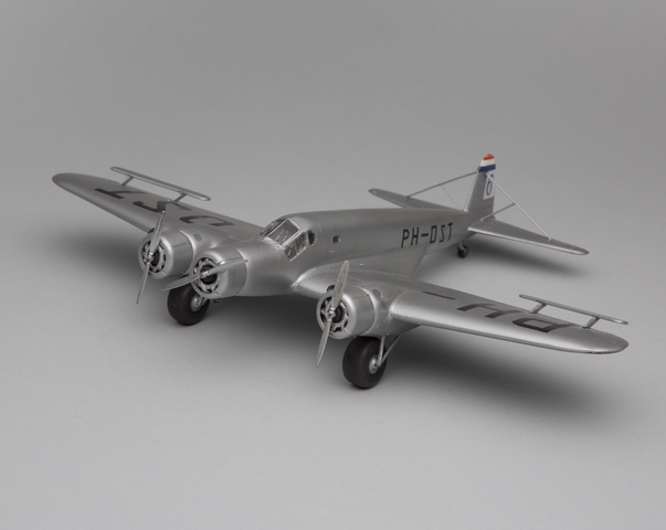 Images | model airplane: Pander S-4 Postjager | SFO Museum